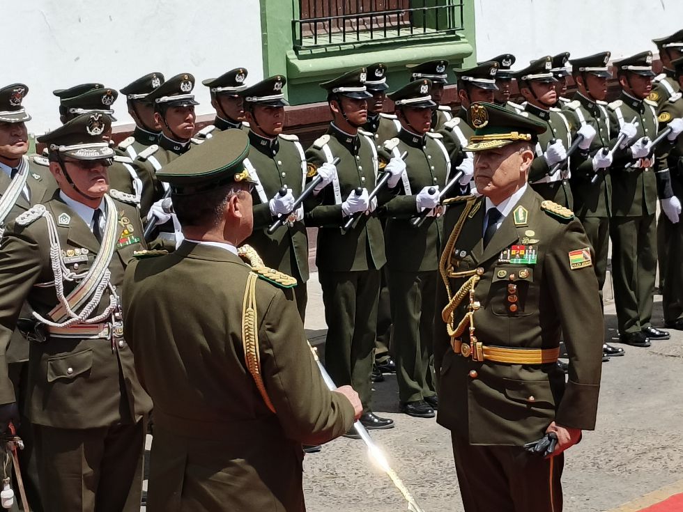 Marco Antonio Gutiérrez, el primer general en Bolivia que asume como ...